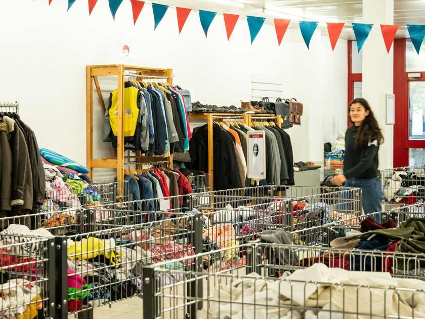 De Kringloopwinkel Outlet (Kledij) | Kringwinkel